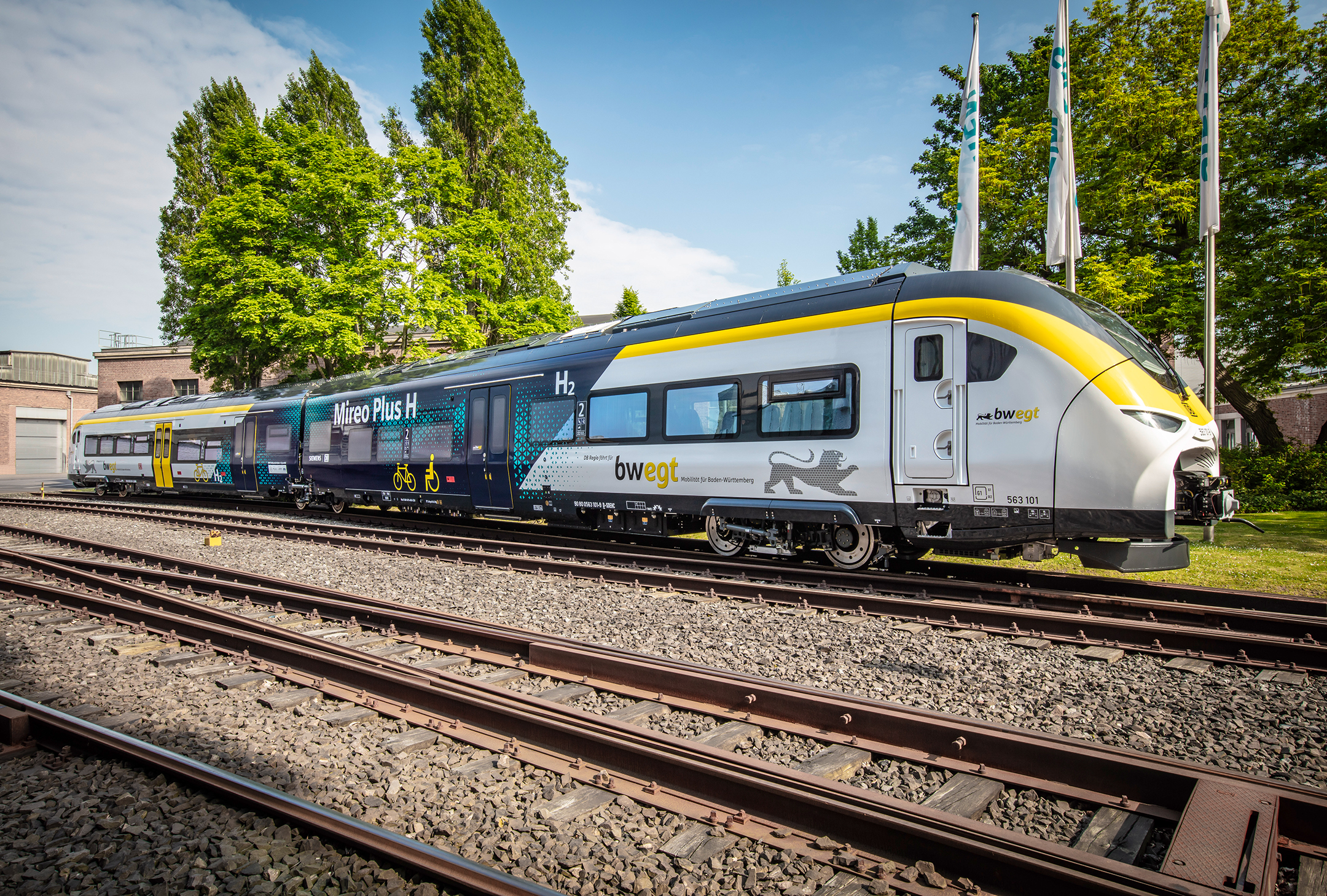 Ballard receives order from Siemens Mobility and signs LOI Ballard receives order from Siemens Mobility and signs LOI